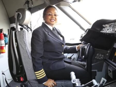 Meet Captain Irene Koki Mutungi : Africa's First Female Boeing 787 ...