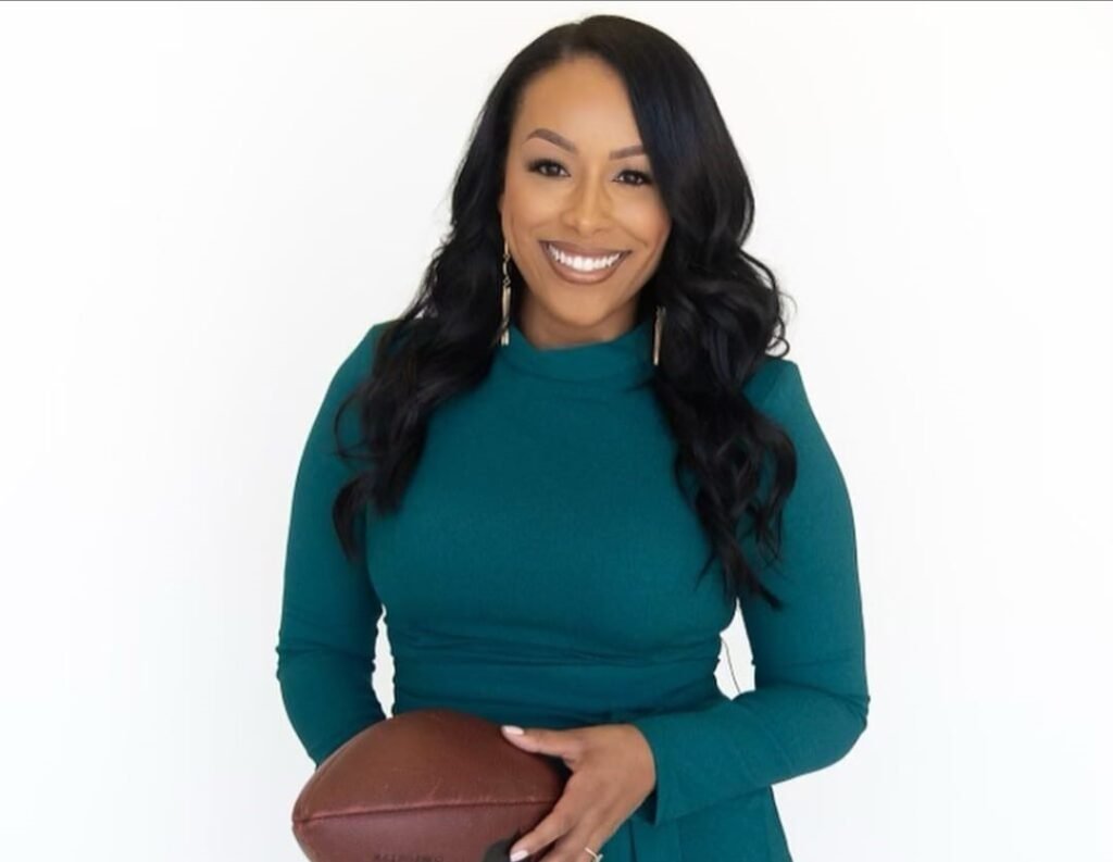 Nicole Lynn Is The First Black Woman To Represent An NFL Quarterback In ...